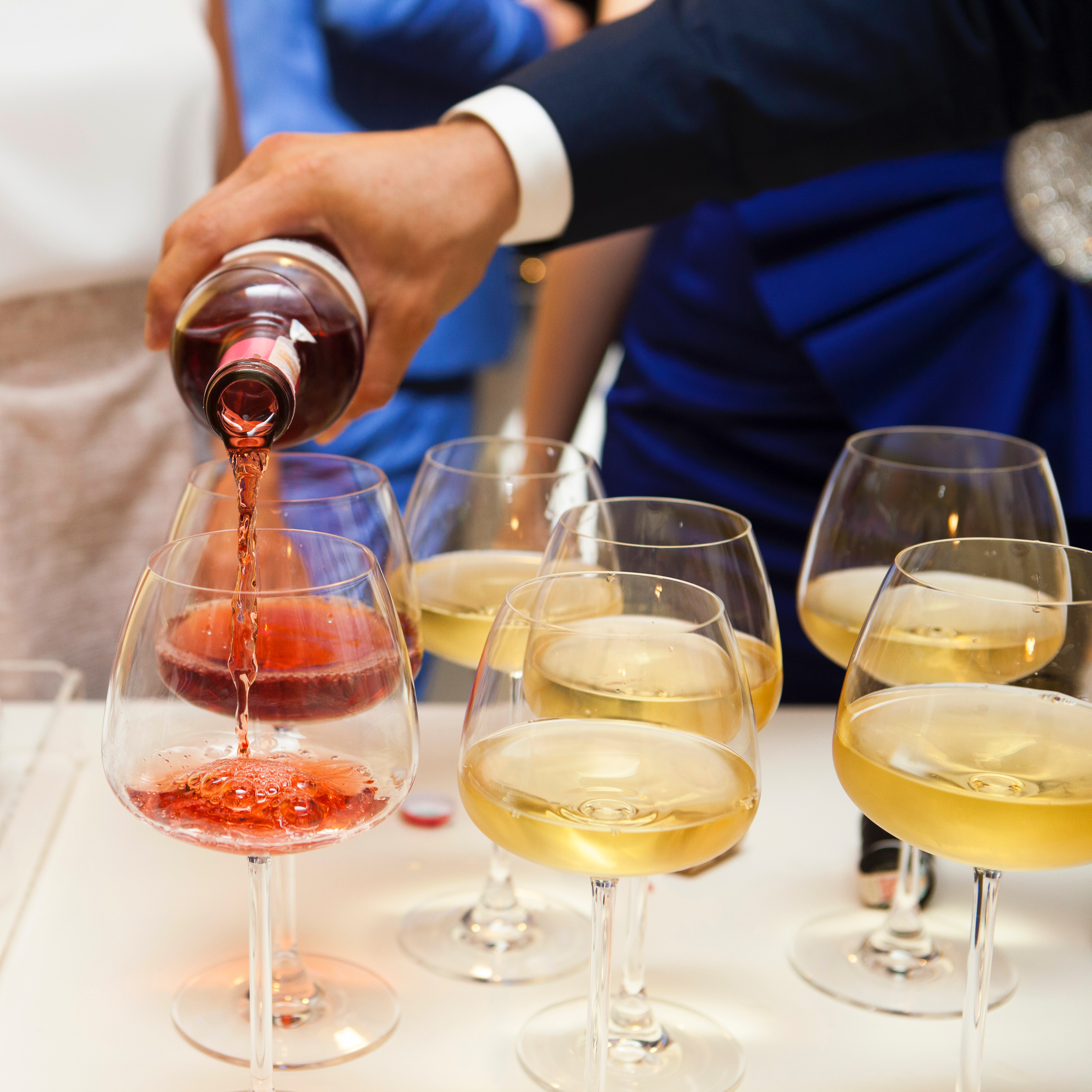 How To Taste Wine Like A Pro – Sampl